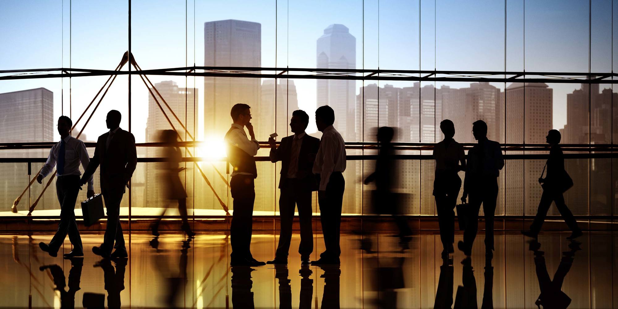 How to attract the first 100 customers for your startup using social media?